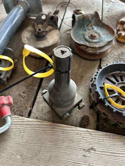 1000 PTO to 540 PTO adapter - Hamilton-Maring Auction Group