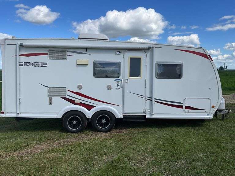 2011 21' Hartland Edge Travel Trailer, Tandem - Hamilton-Maring Auction ...