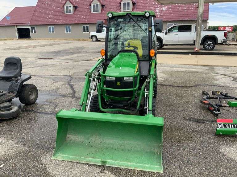 2014 John Deere 1025R Compact Utility Tractor with JD H120 Loader , 526 ...