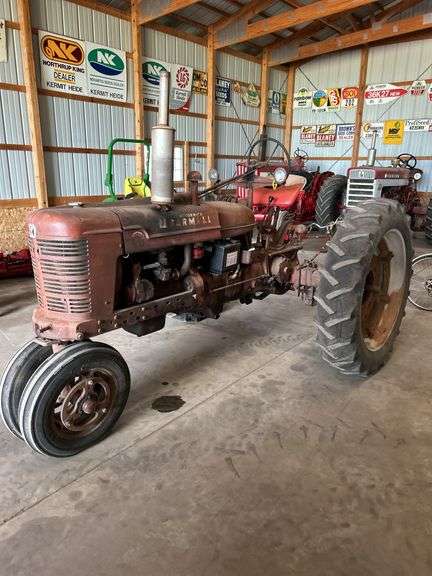 Farmall Super H, 12.4-38 rear tires, serial: 10251J, year: 1953 ...