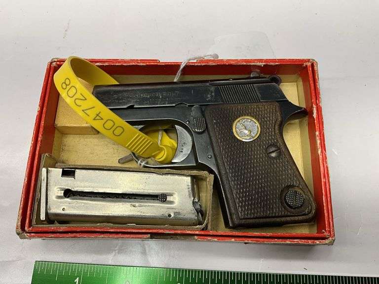 Colt semi auto Colt Junior 22 short pistol, wood g - Hamilton-Maring ...