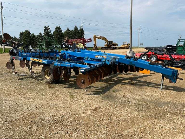 DMI 730B Ripper w/Lead Shanks - Hamilton-Maring Auction Group