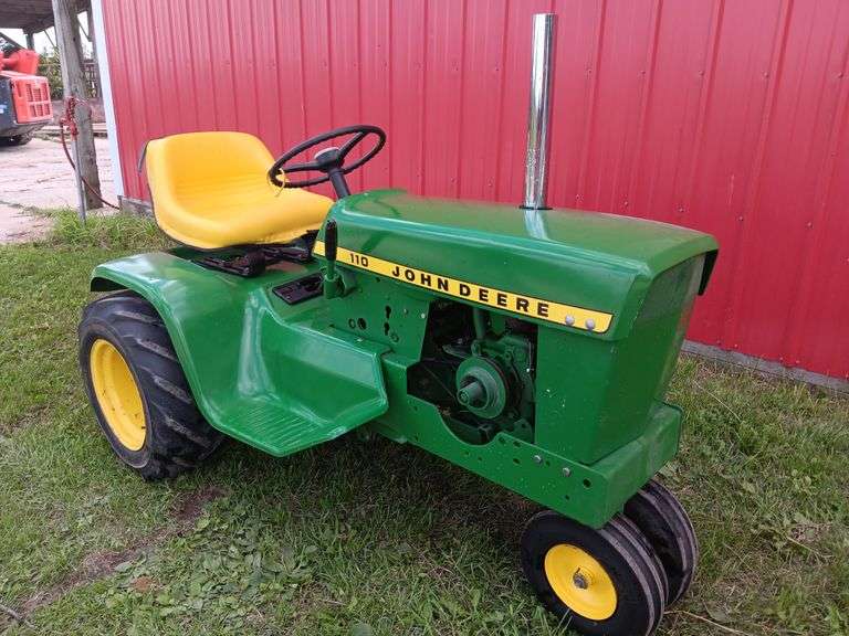 John Deere 110 square fender with narrow front end - Hamilton-Maring ...