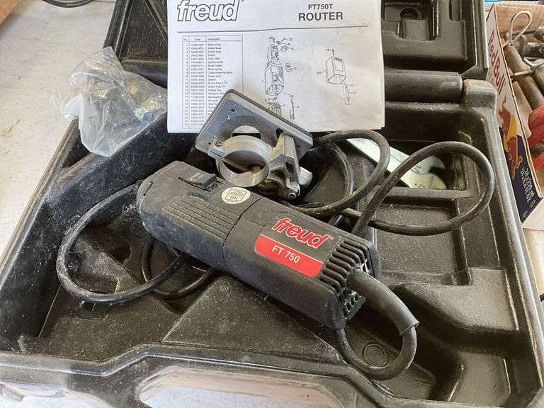Freud FT750T router with case - Hamilton-Maring Auction Group