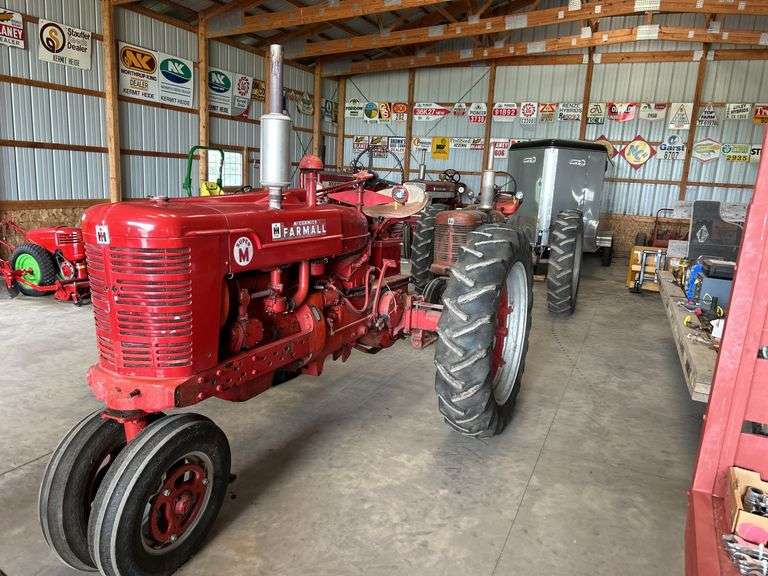 Farmall Super M 13.6-38 rear tires, serial: F48017, year: 1953 ...
