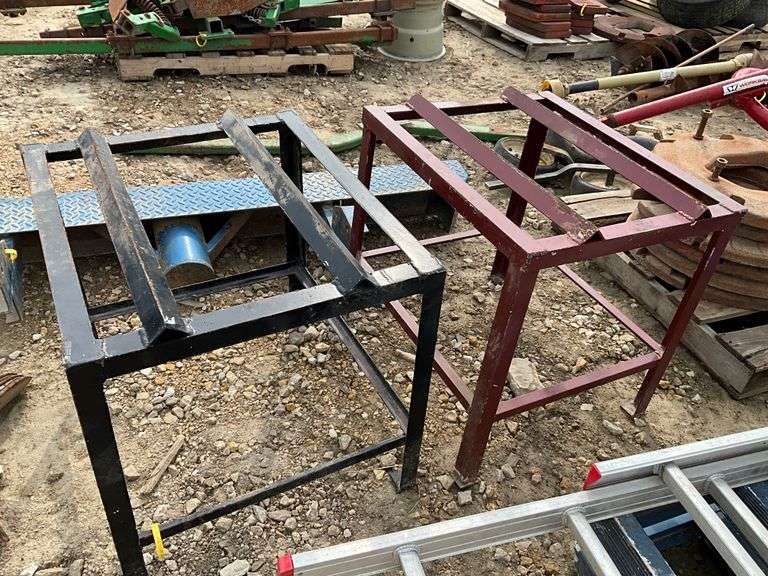 (2) barrel stands - Hamilton-Maring Auction Group