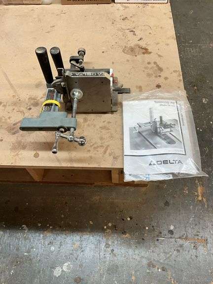 Delta Table Top, Tenoning Jig, Model 34-182 - Hamilton-Maring Auction Group