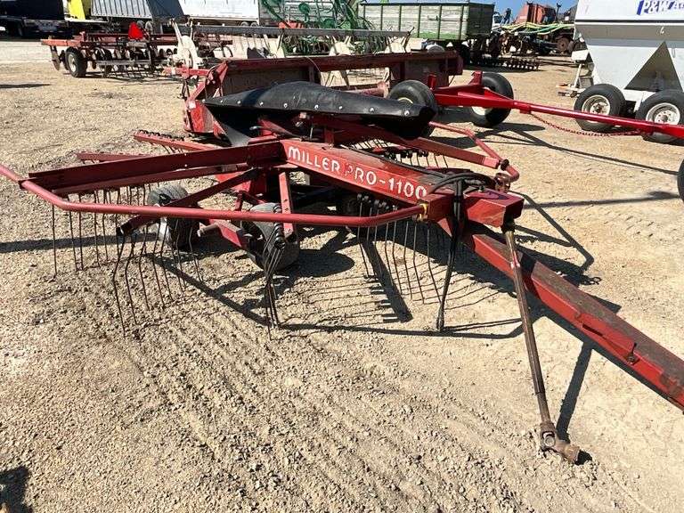 Miller pro 1100 power rake with PTO - Hamilton-Maring Auction Group