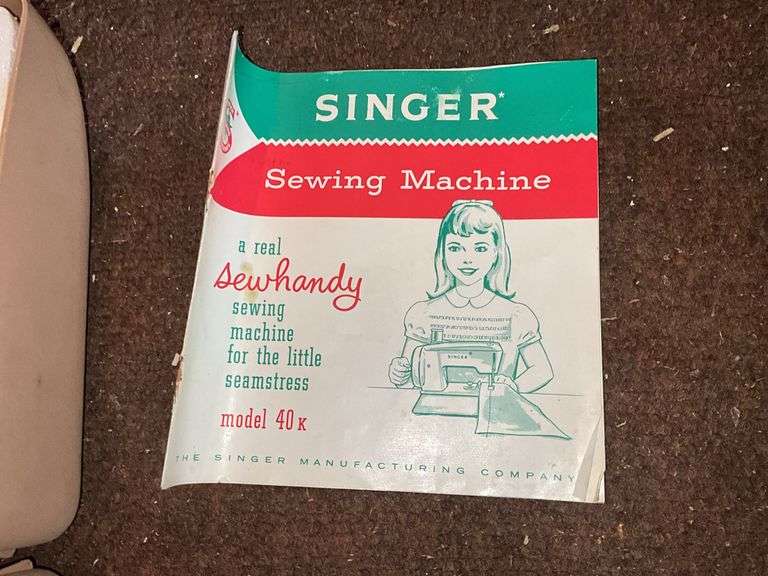 Singer portable sewing machine - Hamilton-Maring Auction Group