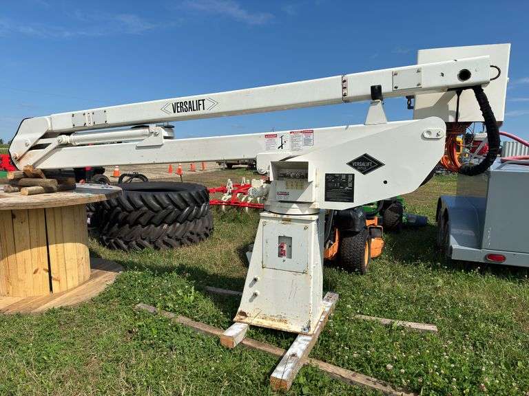1999 Versalift Model V032T Boom Lift, 32' Boom Hei - Hamilton-Maring ...
