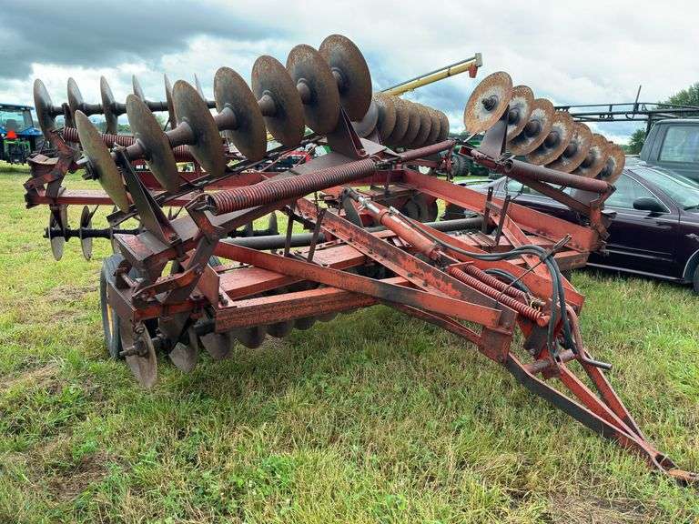 International 470 Tandem Disc, 20', Manual Fold - Hamilton-Maring ...