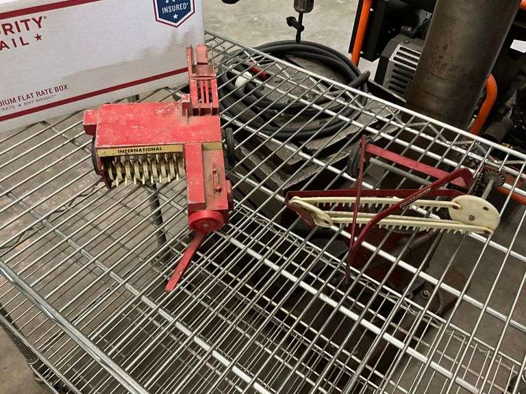 toy rake & baler - Hamilton-Maring Auction Group