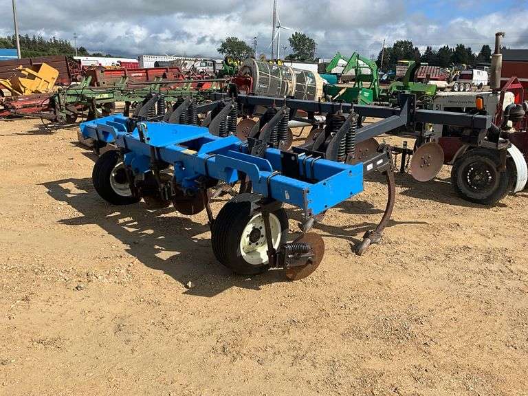 DMI inline 5 shank ripper, model ET1000; SN#20112 - Hamilton-Maring ...