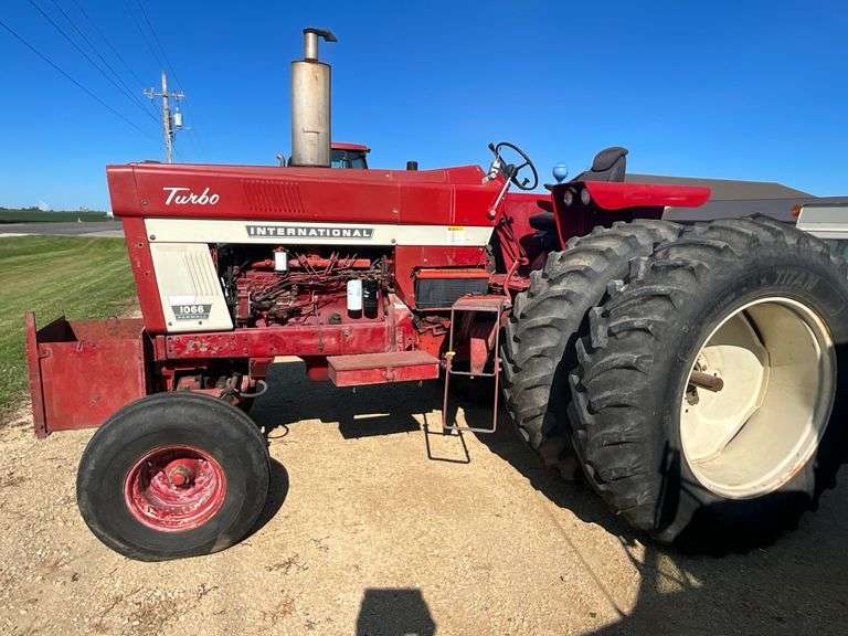 IH 1066 Tractor, Dual PTO, 3pt, 2 Hyds., 18.4x38" - Hamilton-Maring ...