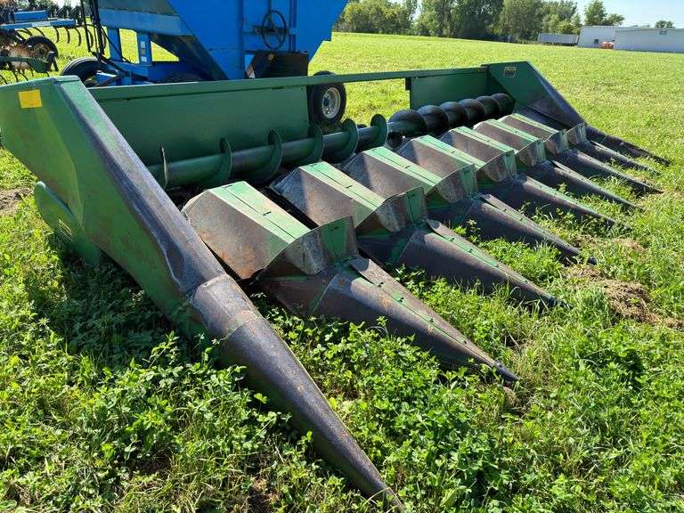 John Deere 843 Corn Head, 8 Row, 30" - Hamilton-Maring Auction Group