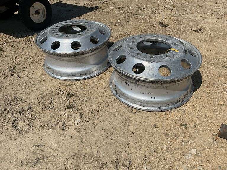 (2) 22.5 aluminum rims, HUB pilot - Hamilton-Maring Auction Group