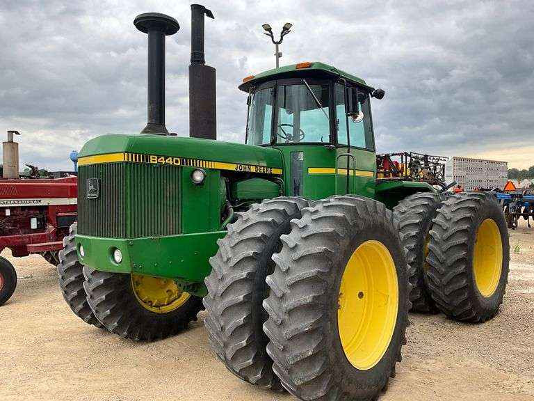 John Deere 8440 Tractor, 10,200 Hours, 18.4x38, 50 - Hamilton-Maring ...