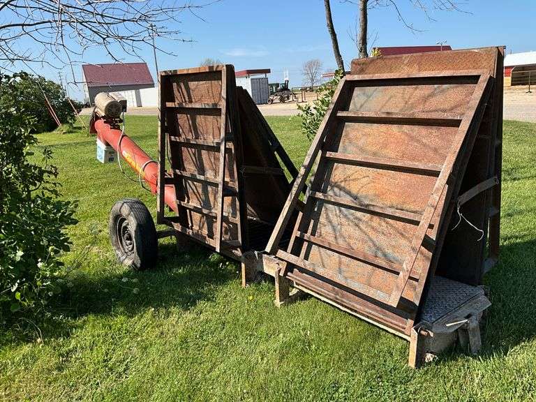Farm king drive over grain dump - Hamilton-Maring Auction Group