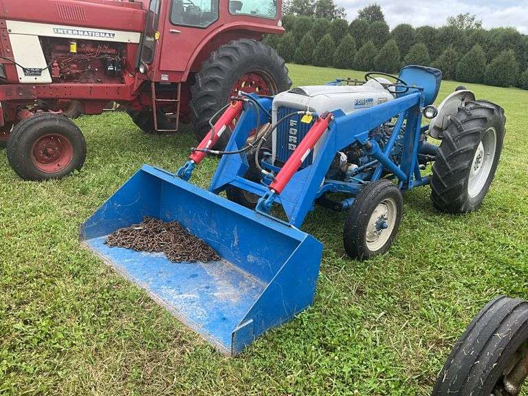 Ford 4000 Tractor w/loader, gas - Hamilton-Maring Auction Group