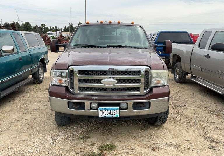***2005 Ford F350 king ranch, crew cab, dual rear - Hamilton-Maring ...