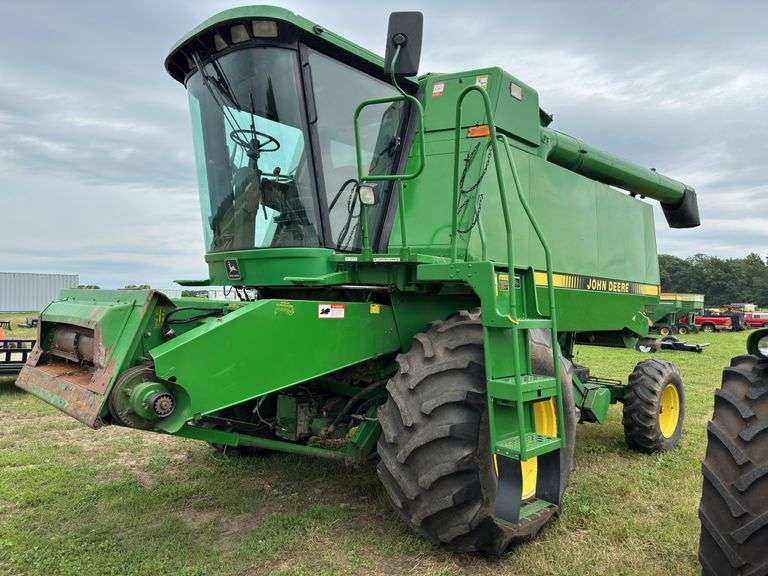 John Deere 9400 Combine, 3978 Engine Hours, 2622 S - Hamilton-Maring ...
