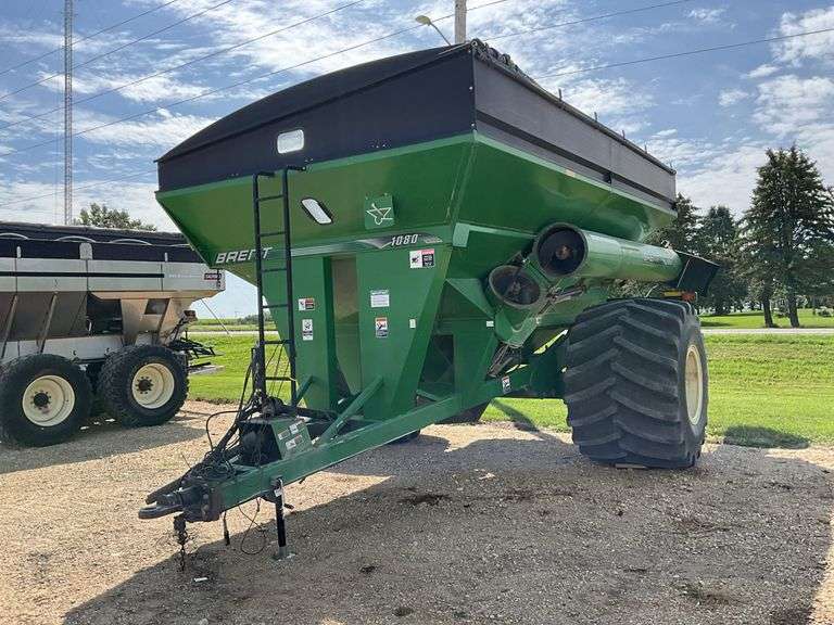 Brent 1080 grain cart; PTO; scale tech scale, came - Hamilton-Maring ...