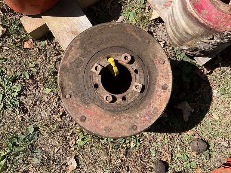 (4) paper tractor pulleys - Hamilton-Maring Auction Group