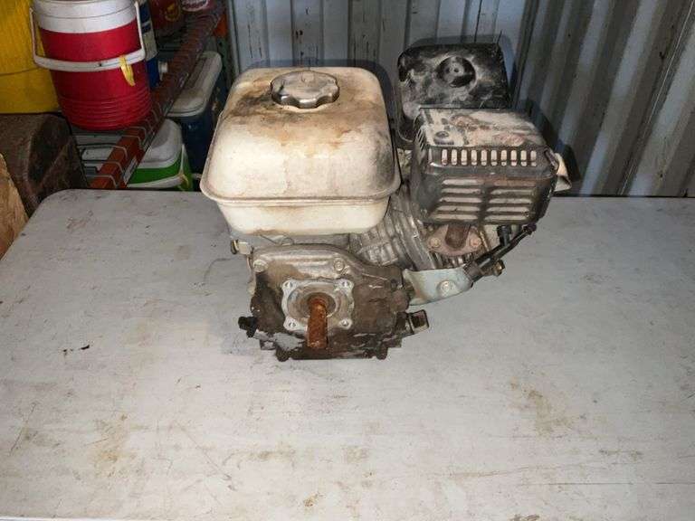 honda 5 1/2 hp gas motor, turns over - Hamilton-Maring Auction Group