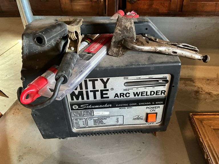 Mighty Mite Schumacher portable arc welder, 110 V, - Hamilton-Maring ...