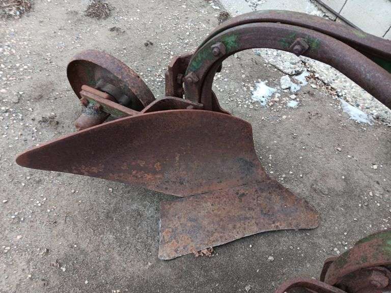 Case 2 x 14" Pull Type Plow - Hamilton-Maring Auction Group