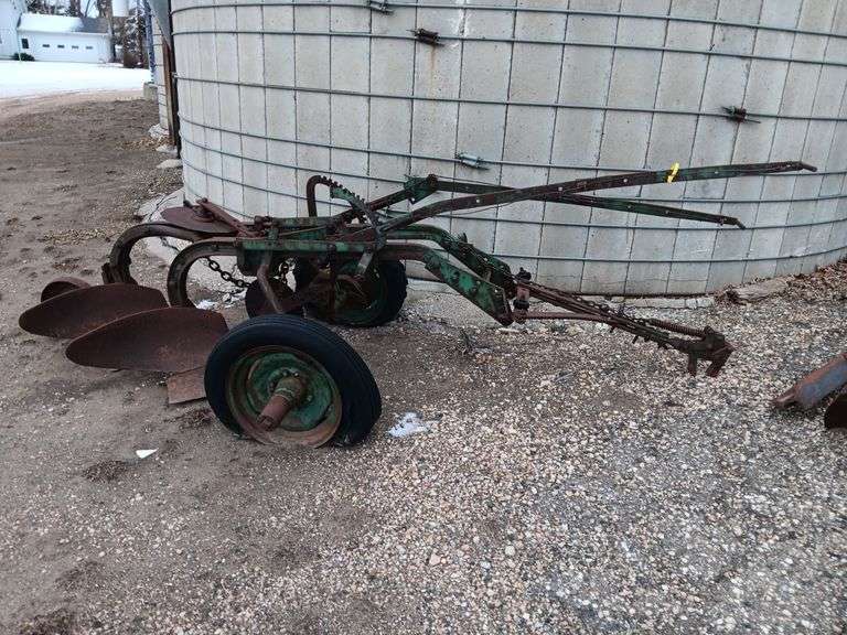 Case 2 x 14" Pull Type Plow - Hamilton-Maring Auction Group