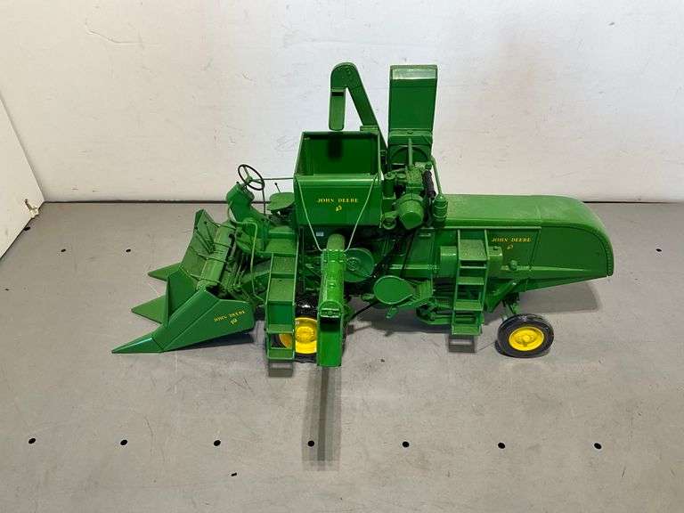 Ertl prestige collection John Deere 45 combine 1/1 - Hamilton-Maring ...