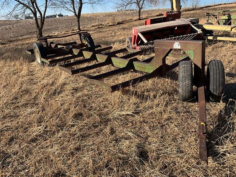 Notch 8 bale mover - Hamilton-Maring Auction Group