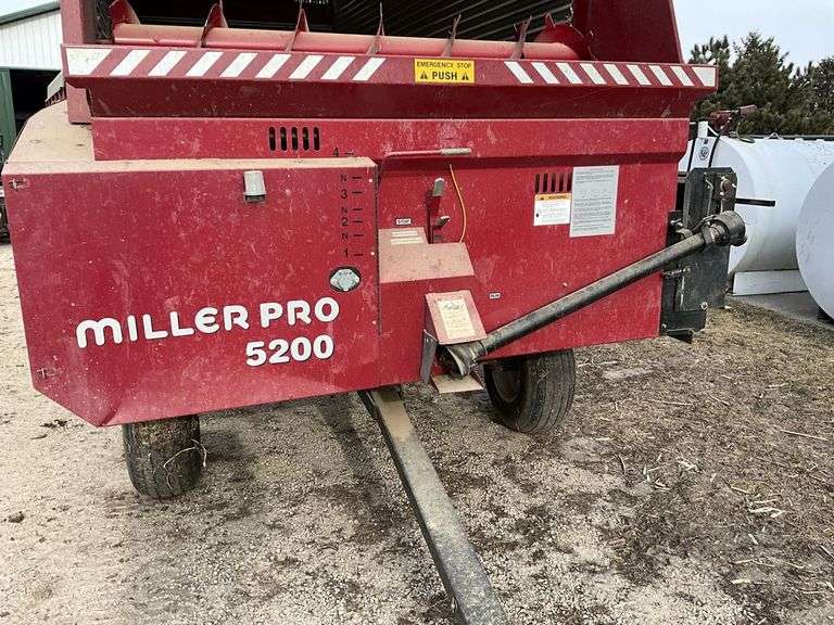 Miller Pro 5200 16' Forage Wagon, Tandem Axle, 12 - Hamilton-Maring ...