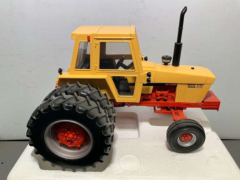 Ertl case 1370 Tractor collector edition 1/16 scal - Hamilton-Maring ...