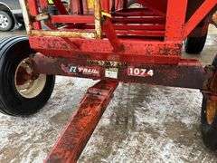 EZ-Flow Model 300 Gravity Box on EZ-Trail 10 Ton G - Hamilton-Maring ...