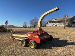 Gehl 1200 Forage Chopper with Hay and 2 row corn h - Hamilton-Maring ...