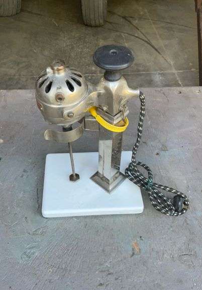 Vintage Hamilton beach malt mixer - Hamilton-Maring Auction Group
