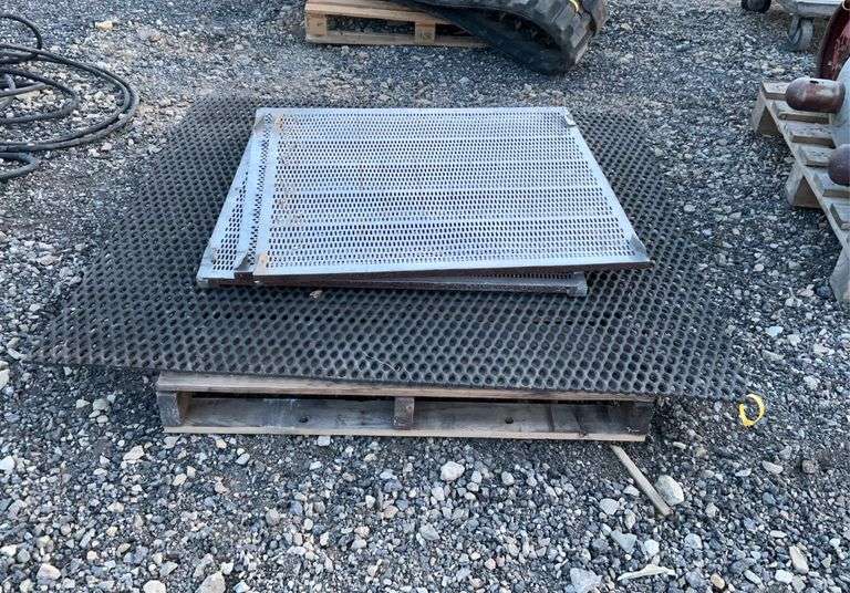 56x5ft Tender Foot & (3) Stainless Steel Screening Frames - Hamilton ...