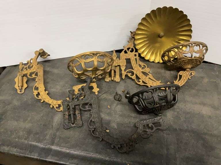 Iron Victorian Wall Mount For Oil Lamps - Hamilton-Maring Auction Group
