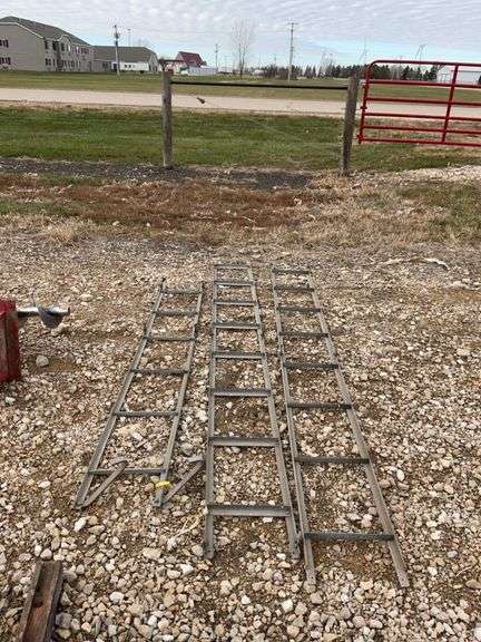Silo ladder, 27ft - Hamilton-Maring Auction Group