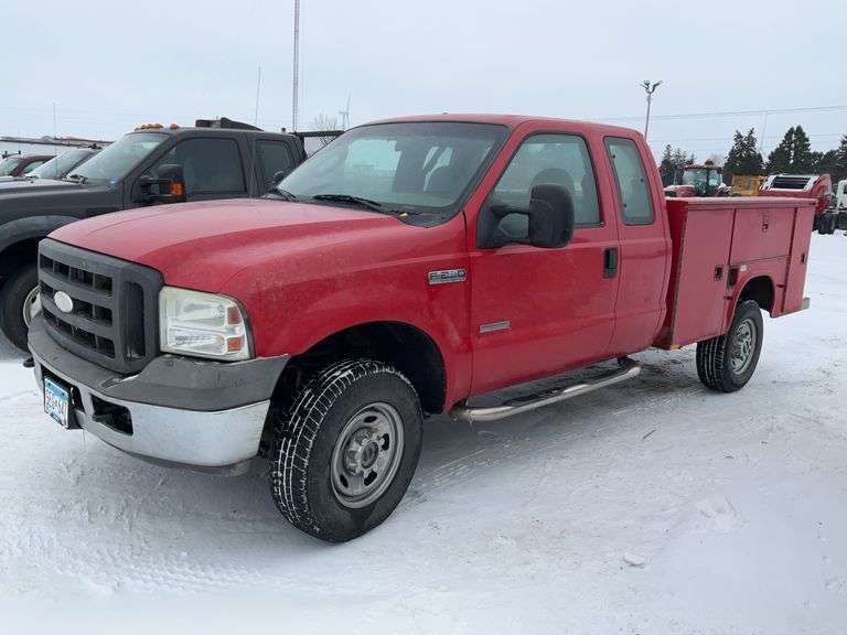 ** 2005 Ford F250 XL, 6.0 Diesel, 264,393 miles; 4x4, 8ft service body ...