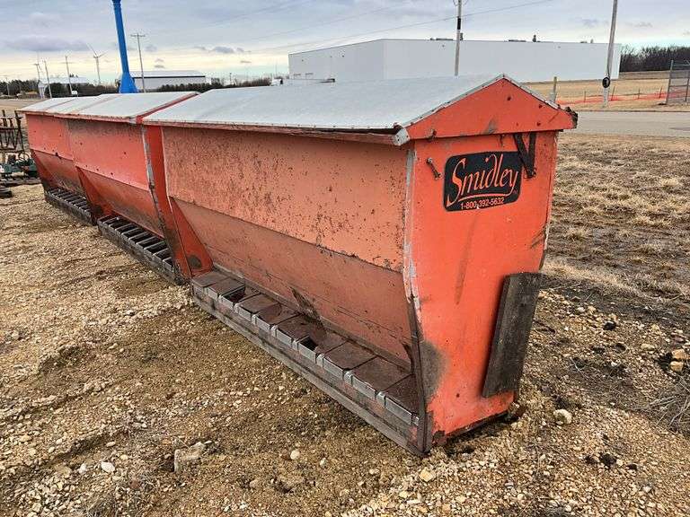 Smidley feeder - Hamilton-Maring Auction Group