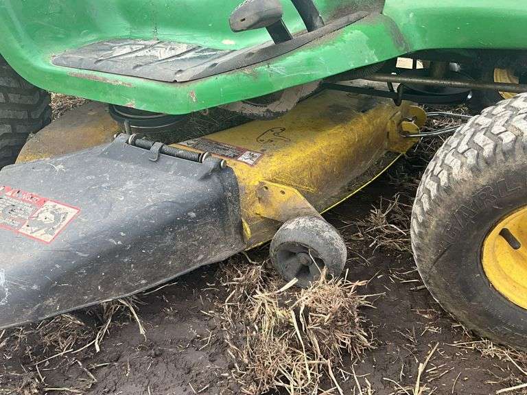 John Deere LT160 Riding Lawn Mower, 42" Deck, Hydr - Hamilton-Maring ...