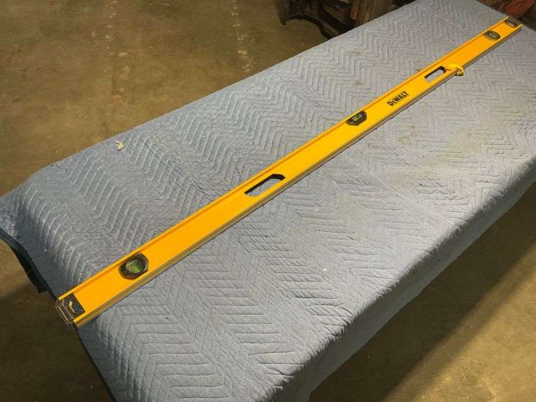 6ft Aluminum Level - Hamilton-Maring Auction Group