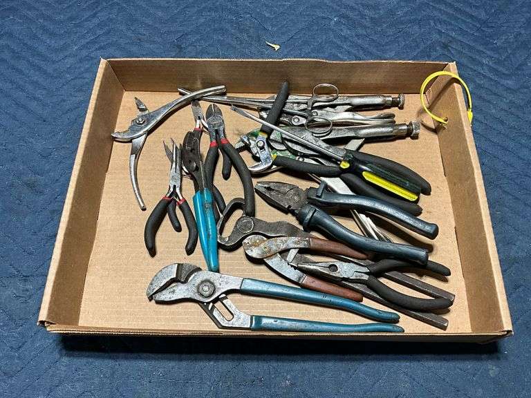 Flat of Vice Grips & Pliers - Hamilton-Maring Auction Group