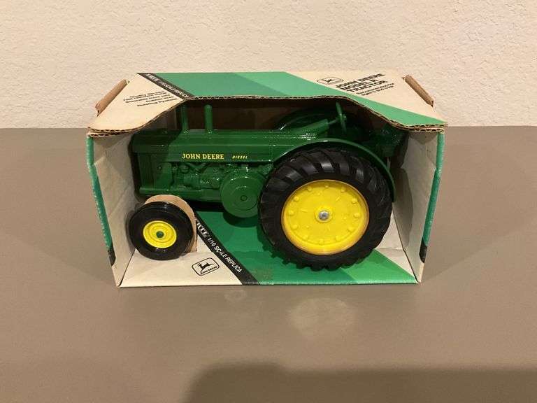 Ertl John Deere Model R Tractor,1:16th Scale w/Box - Hamilton-Maring ...