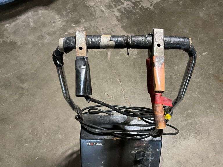 Solar Battery Charger - Hamilton-Maring Auction Group