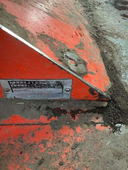 Case 1270 2WD Tractor, 9618 Hours, 1000PTO, 3pt., - Hamilton-Maring ...