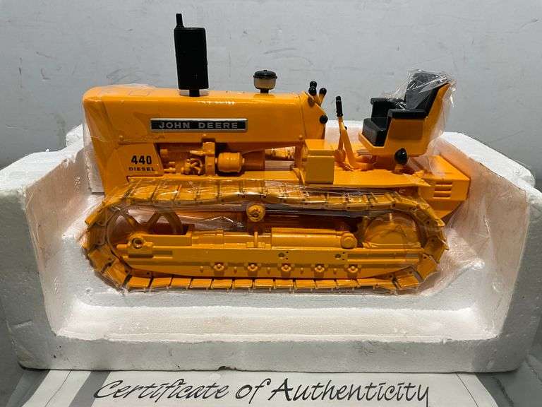 Ertl John Deere 440 Heavy Duty Crawler 1/16 Scale - Hamilton-Maring ...